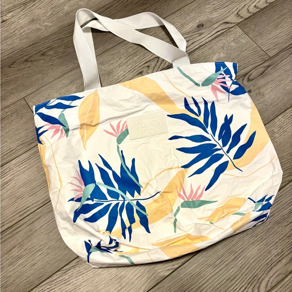 ALOHA Collection | Bags | Aloha Collection Day Tripper Limited Edition ...
